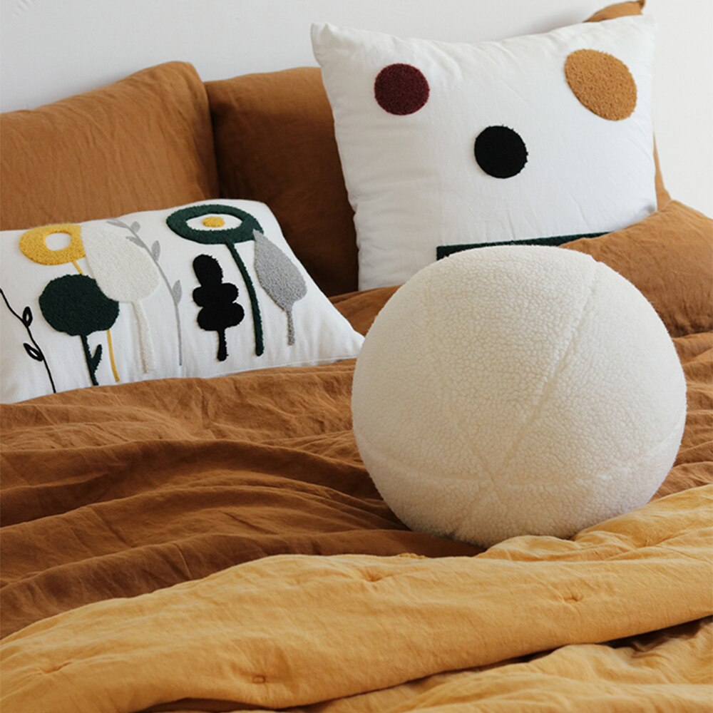 Nordic Ball Decorative Cushion - Ikorii